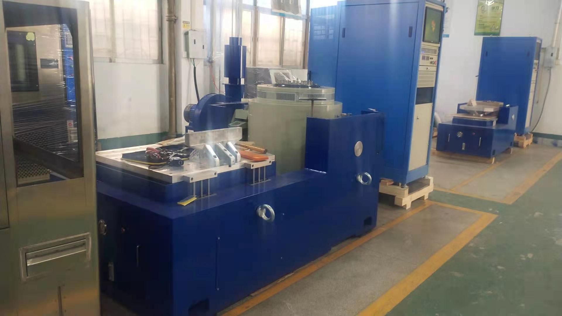 1000kg.F Vertical And Horizontal Vibration Table Testing Equipment For ...